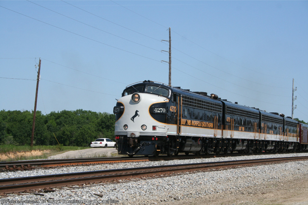 NS 4270, 4275, 4276 and 4271 are the power for Norfolk Southern Train 951